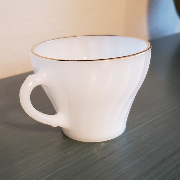 Anchor Hocking | Dining | Anchor Hocking Vintage Fireking Milk Glass Gold Gilded Tea Cup Coffee ...